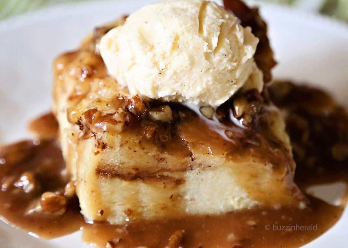 Apple pie bread pudding Recipe - Recipes A to Z